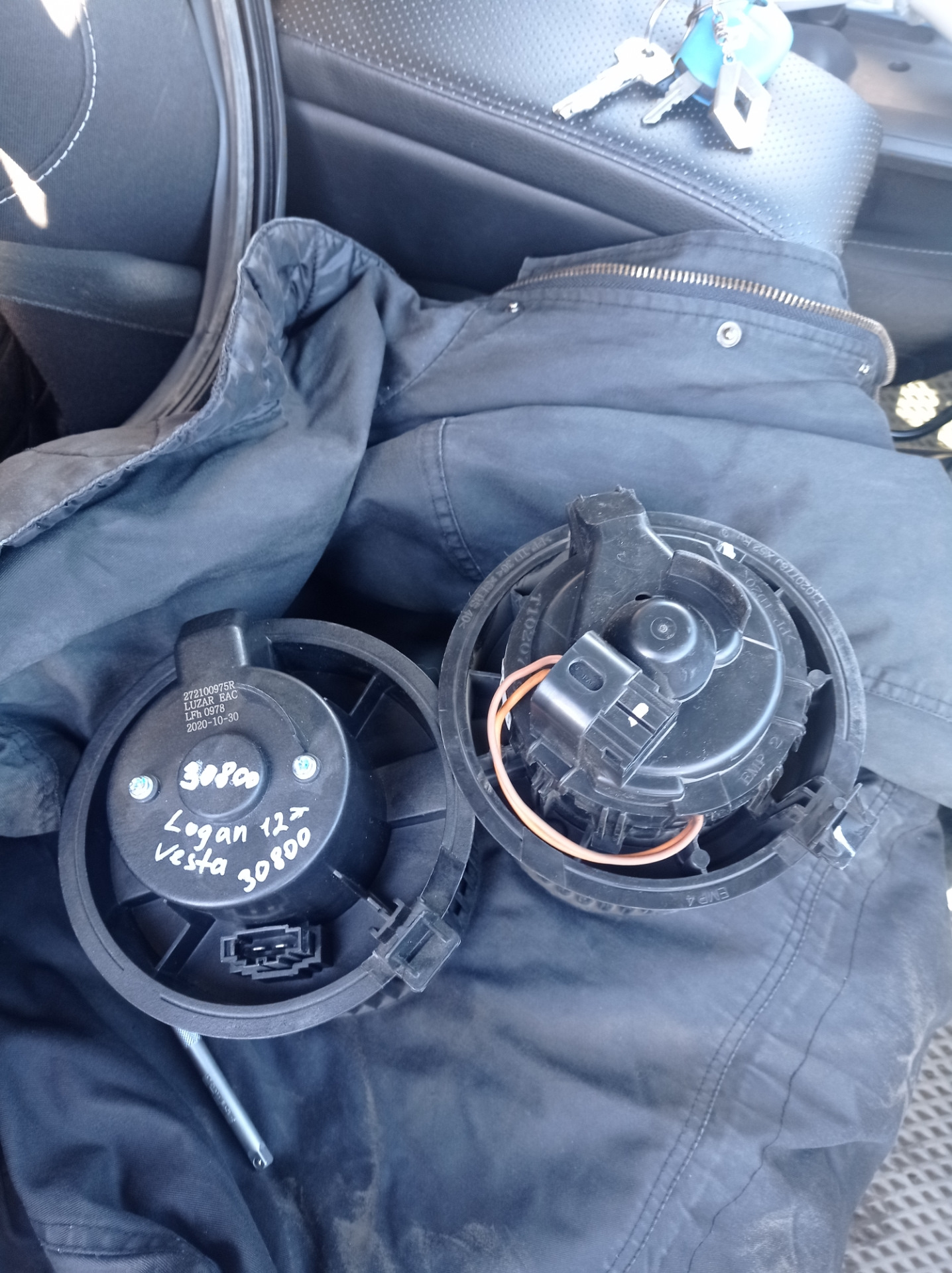 Замена вентилятора печки — Renault Sandero Stepway (2G), 1,6 л, 2015 ...