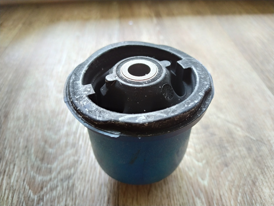 6001549989 Шарнир рычагов задней подвески RENAULT | Запчасти на DRIVE2