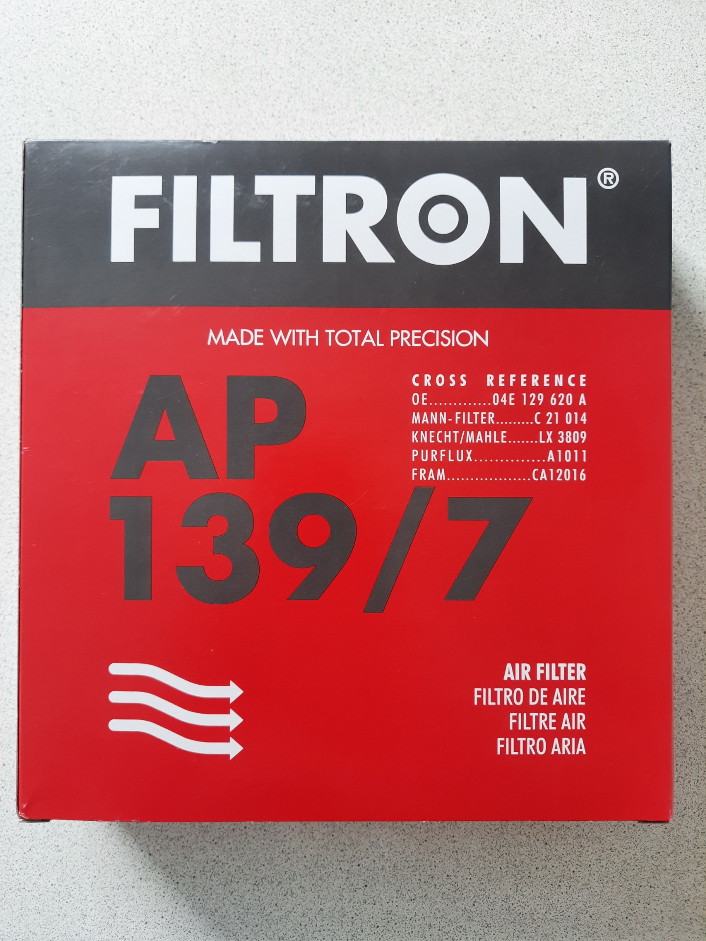 Замена воздушного фильтра — Skoda Rapid (1G), 1,6 л, 2019 года ...