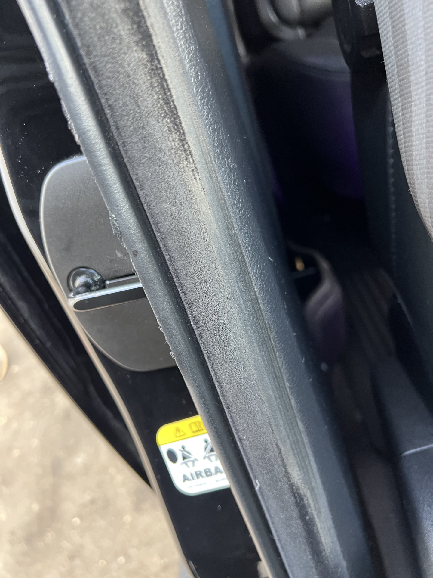 Уплотнители дверных проемов — Land Rover Discovery III, 3,6 л, 2008 ...