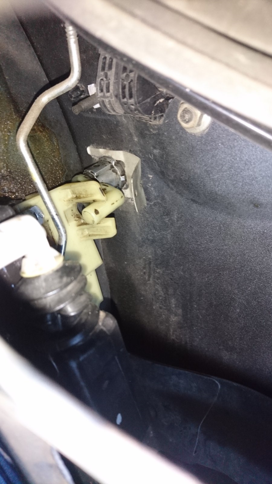 Замок левой двери не в ту сторону? — Renault Sandero 1G, 1,6 л, 2012 ...
