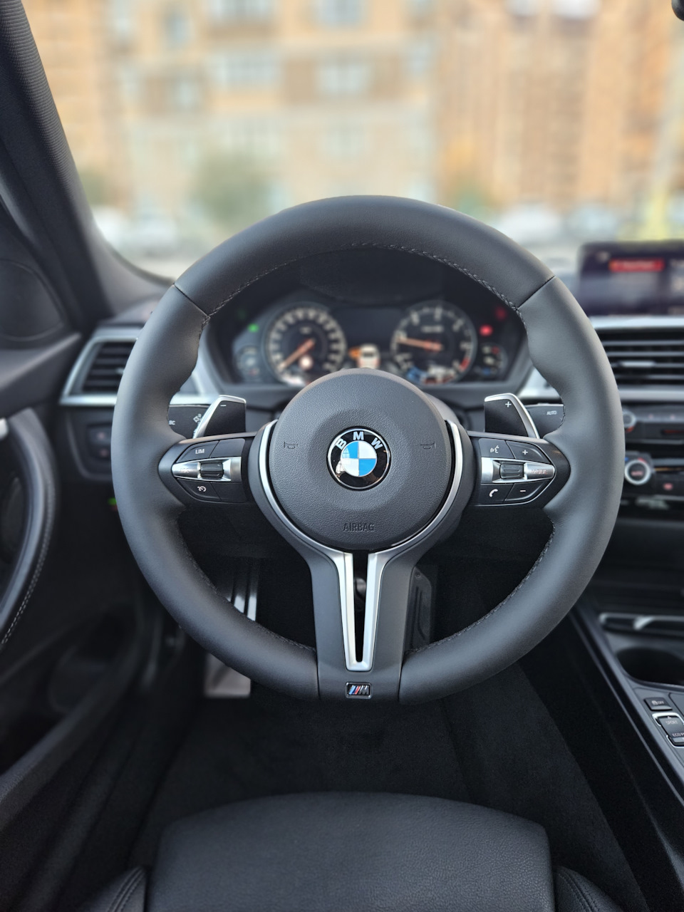 Накладка M руль — BMW 3 series (F30), 2 л, 2018 года | аксессуары | DRIVE2