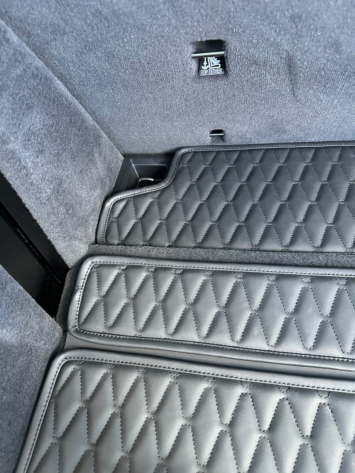 Коврик в багажник с электрошторкой — BMW X5 (G05), 4,4 л, 2022 года ...