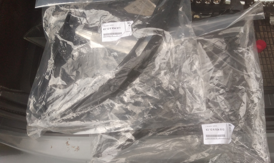 Замена уплотнителей фар — BMW 5 series (E60), 3 л., 2008 года | своими ...