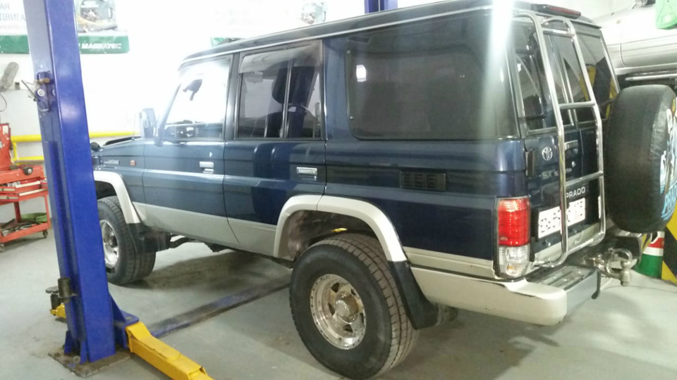 Передний мост, кардан и задний бампер — Toyota Land Cruiser Prado 70 ...