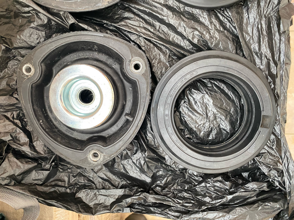 5Q0412249F Подшипник качения, опора стойки амортизатора VAG | Запчасти ...