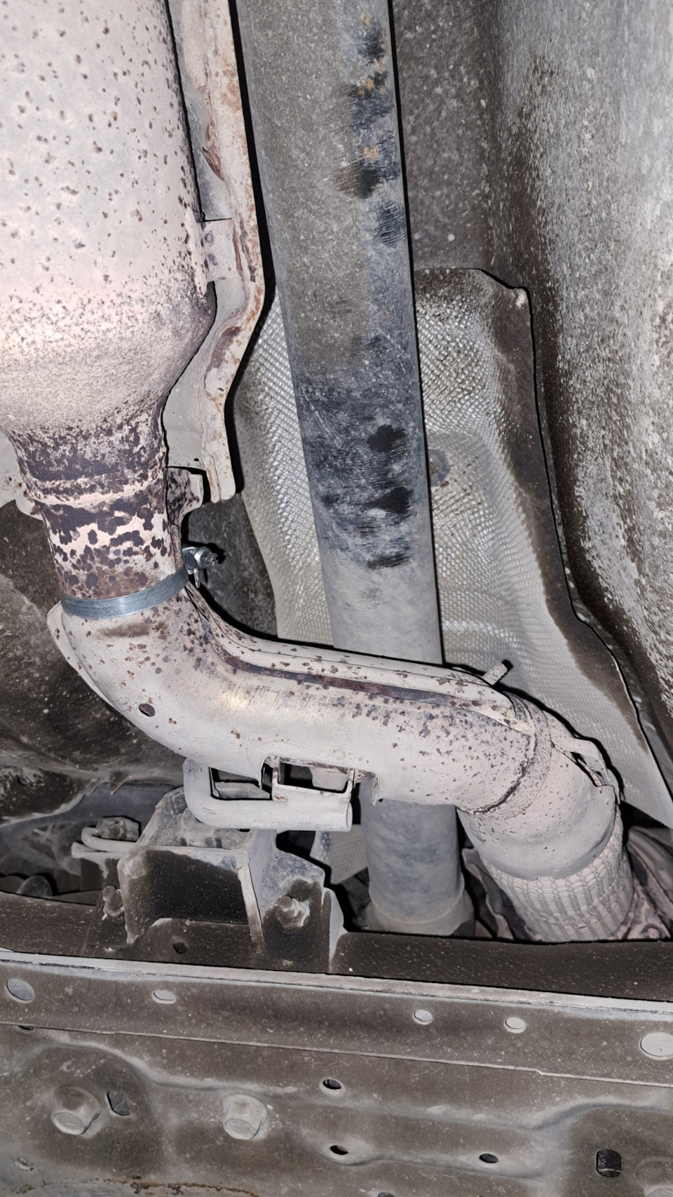 5030км.Термоэкран глушителя — Nissan X-Trail III (t32), 2 л, 2019 года ...