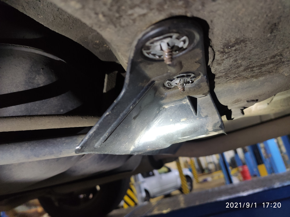 Защита топливного бака на X_TRAIL — Nissan X-Trail II (t31), 2 л, 2012 ...