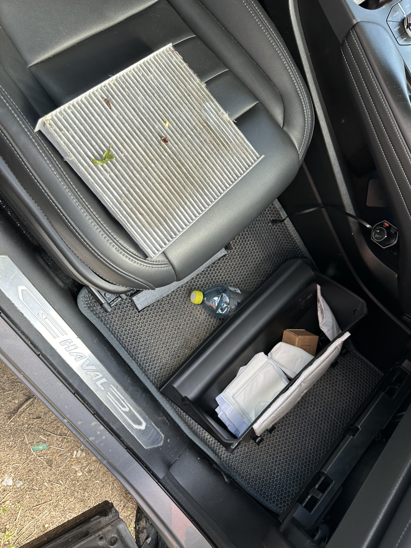Замена фильтра салона. Смешная. — Haval F7 (1G), 2 л, 2021 года ...