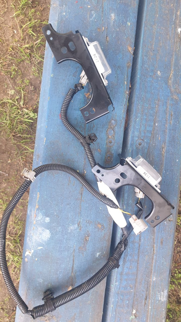 Замена ламп подсветки номера — Mitsubishi Lancer X, 2 л, 2013 года ...