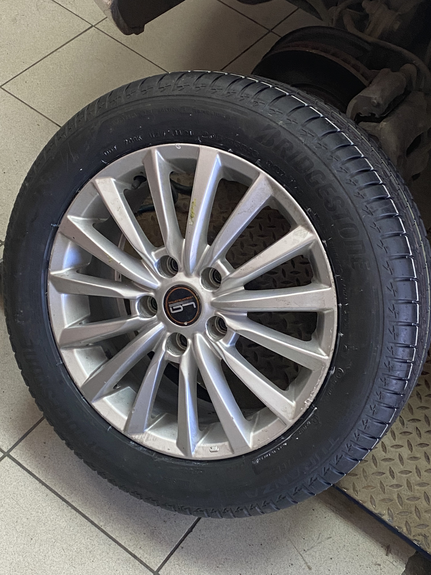 Bridgestone turanza t005 — KIA Cerato (2G), 1,6 л, 2011 года | шины ...
