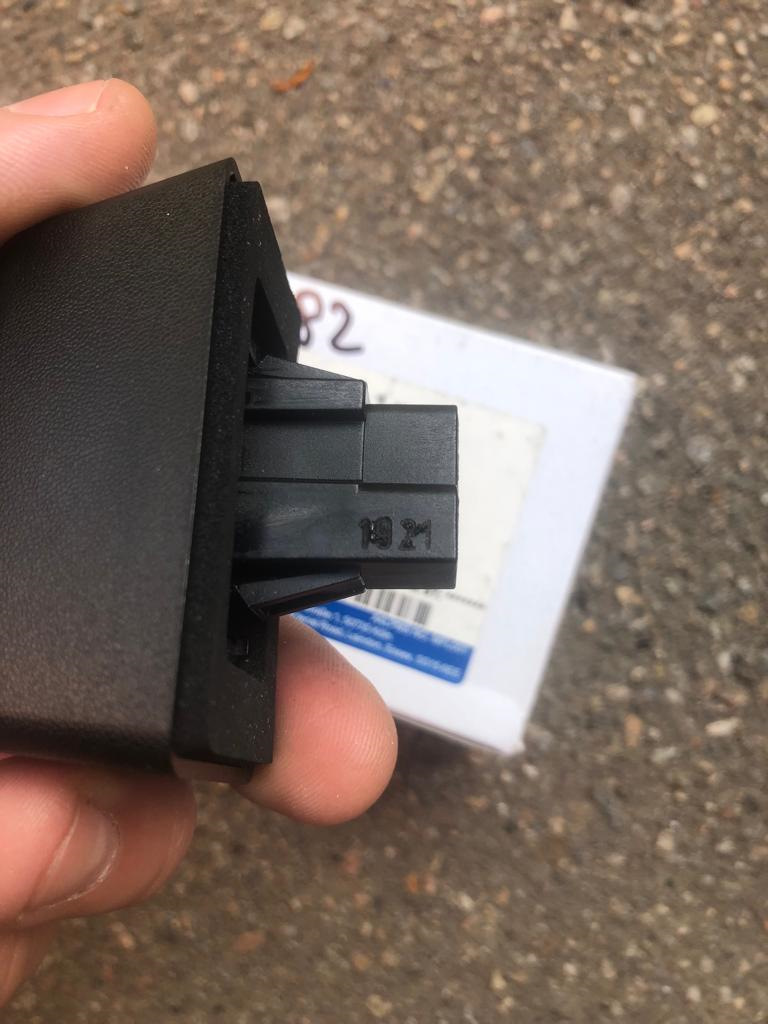 Фонарь подсветки номерного знака Ford Transit Connect — DRIVE2