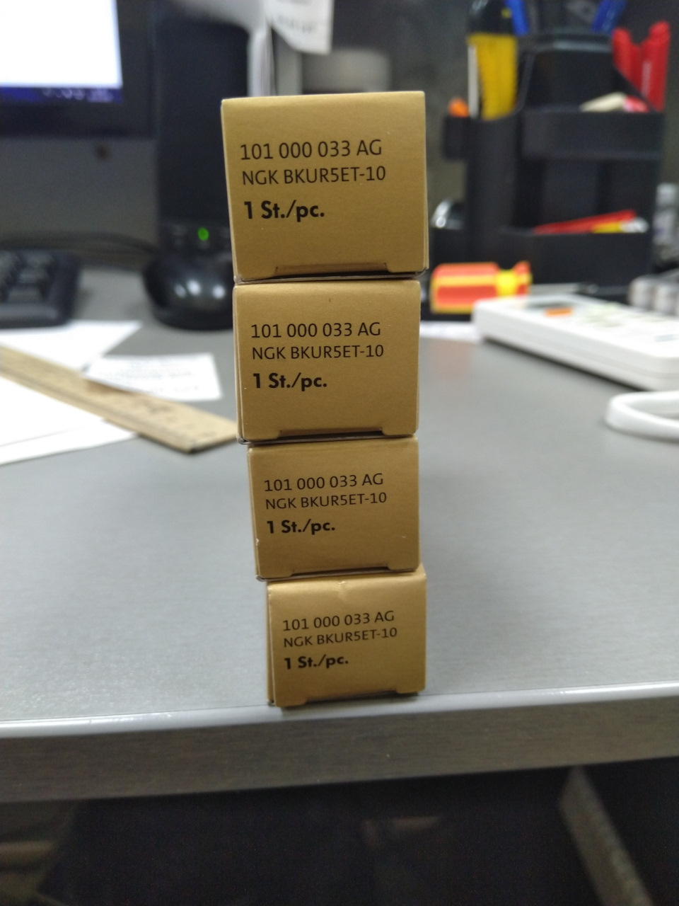 101000033AG Свеча зажигания VAG | Запчасти на DRIVE2