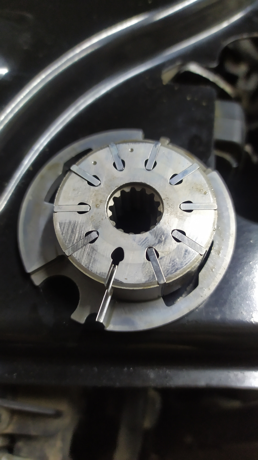 Замена насоса гидроусилителя — Volvo XC90 (1G), 2,5 л, 2007 года ...