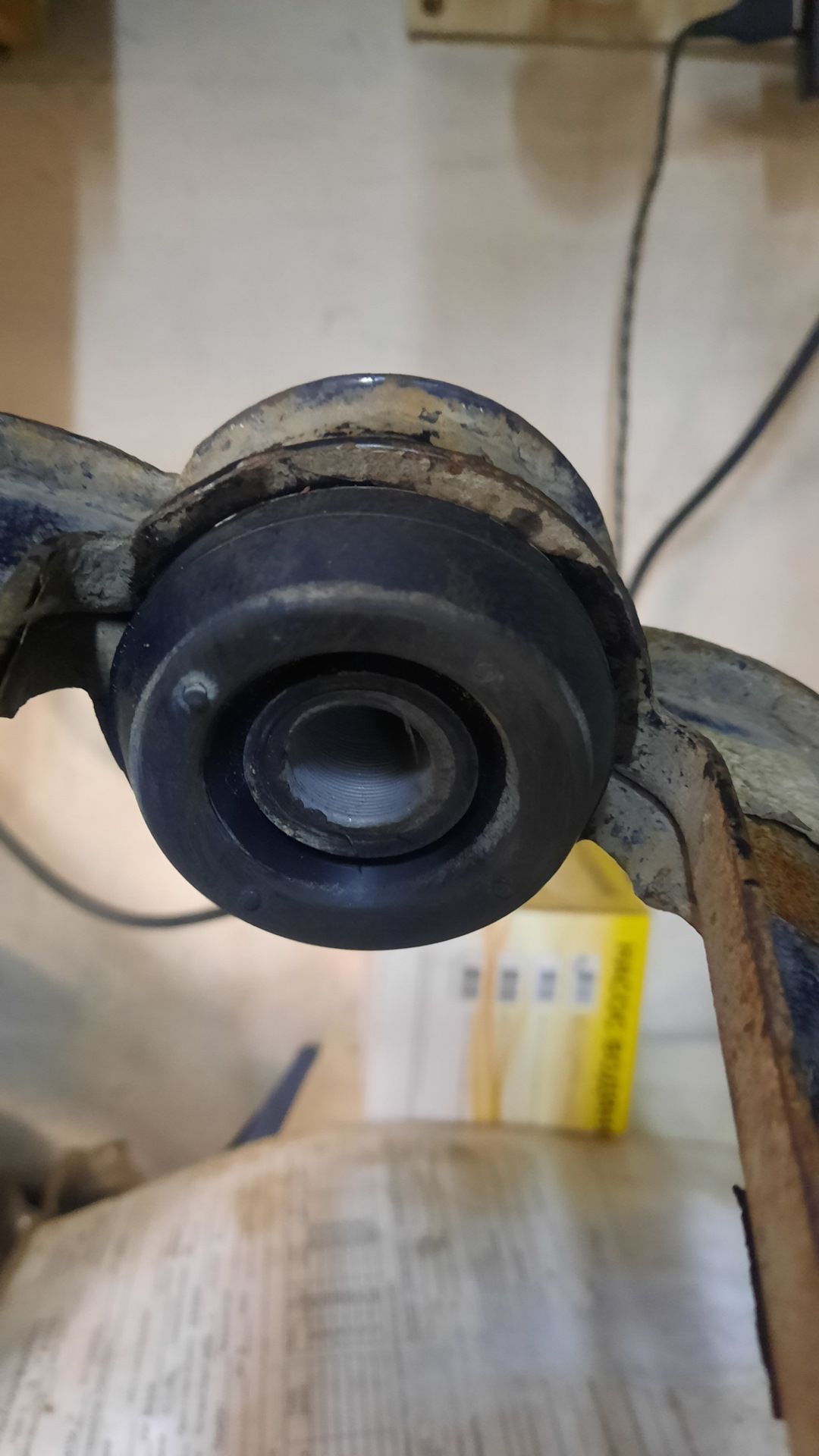 Замена передних рычагов и сайлентблоков в крабах — Lada Калина ...