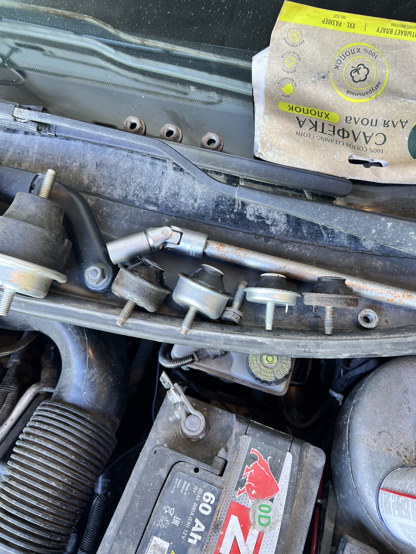 Замена подушек двигателя 💪 — Peugeot 206, 1,4 л, 2005 года | поломка ...