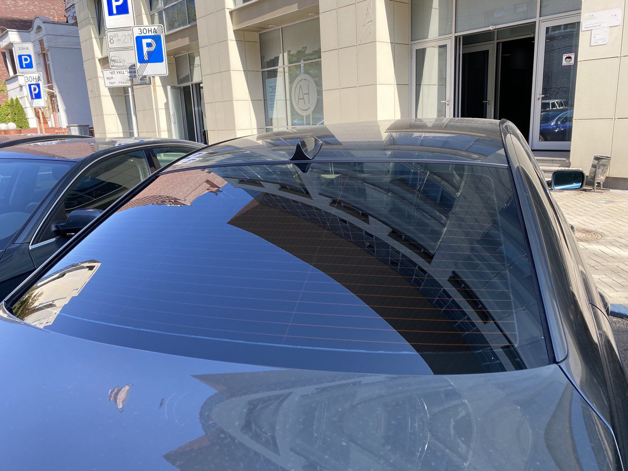 Замена заднего стекла + эмблема капота — BMW 7 series (E65/E66), 3 л ...