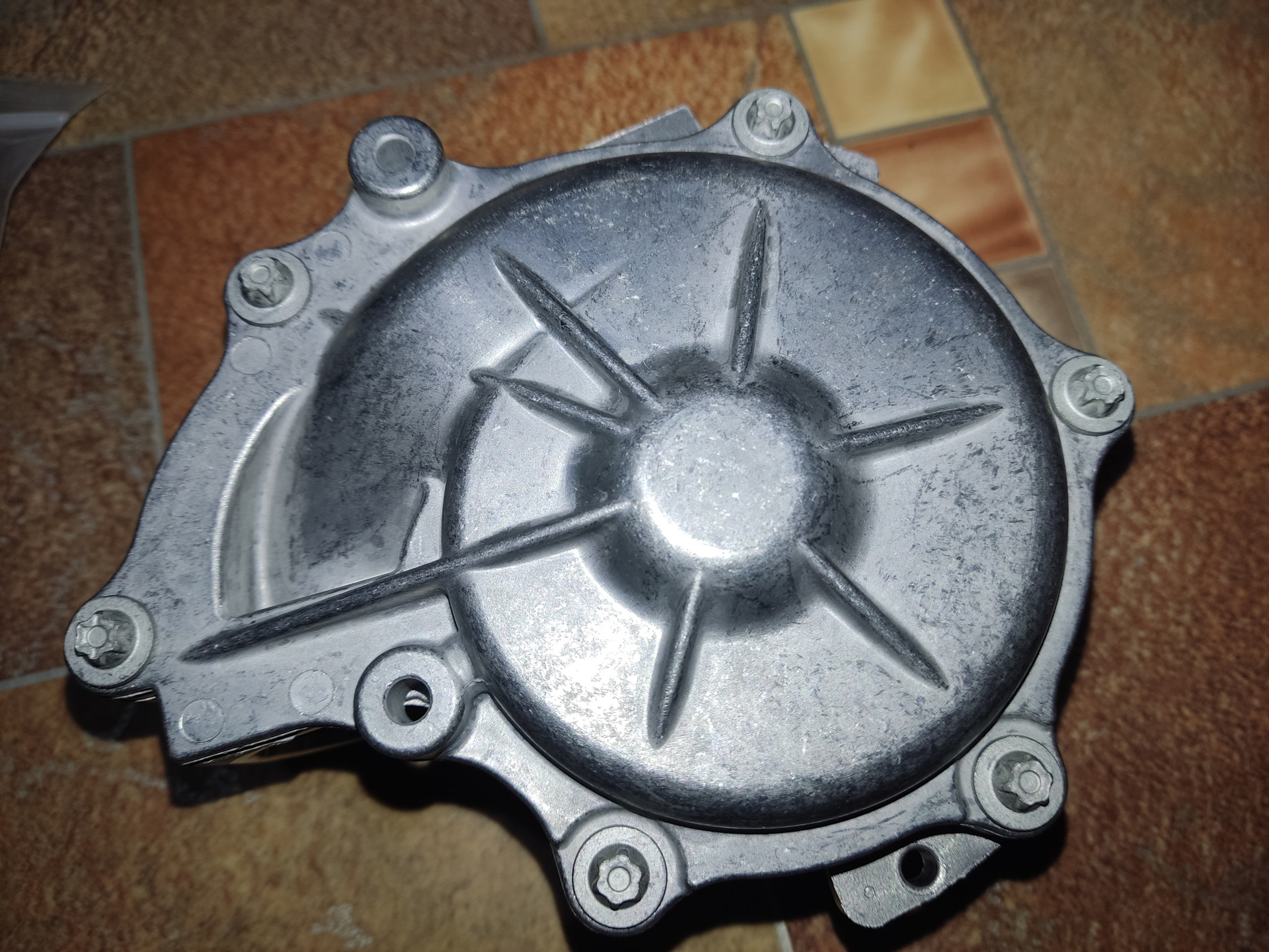 Замена помпы, двигатель N42 — BMW 3 series (E46), 2 л, 2002 года ...