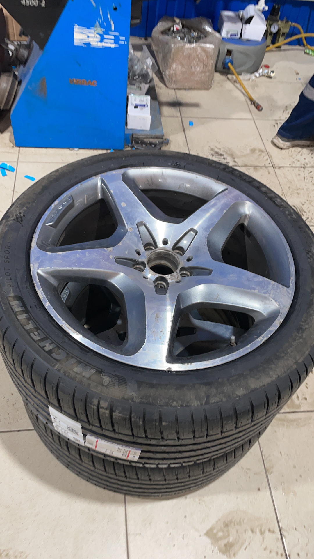 Мишлен pilot sport 4 — Mercedes-Benz GL 63 AMG, 5,5 л, 2013 года | шины ...