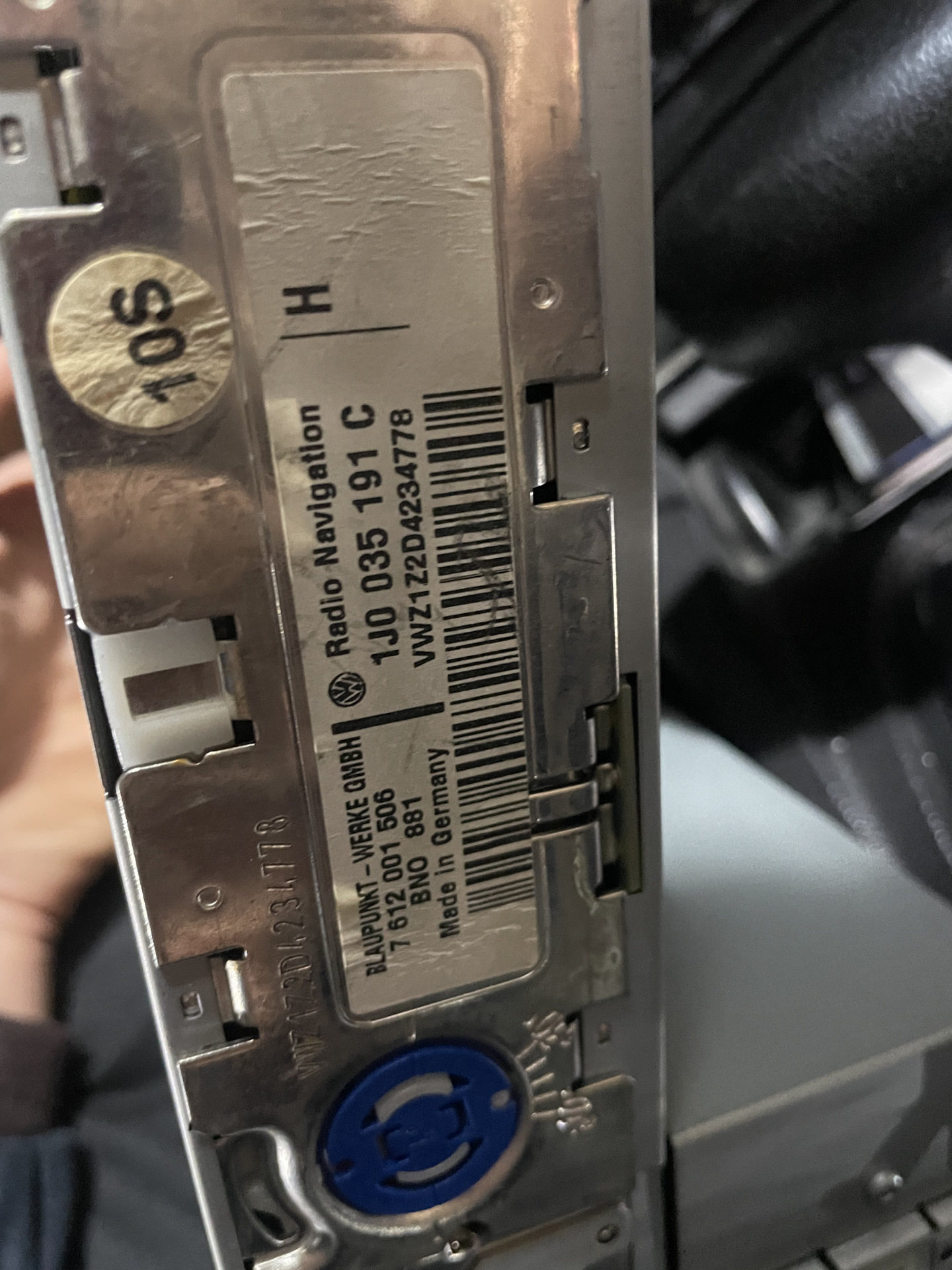 Aux — Volkswagen Passat B5, 1,9 л, 2005 года | электроника | DRIVE2