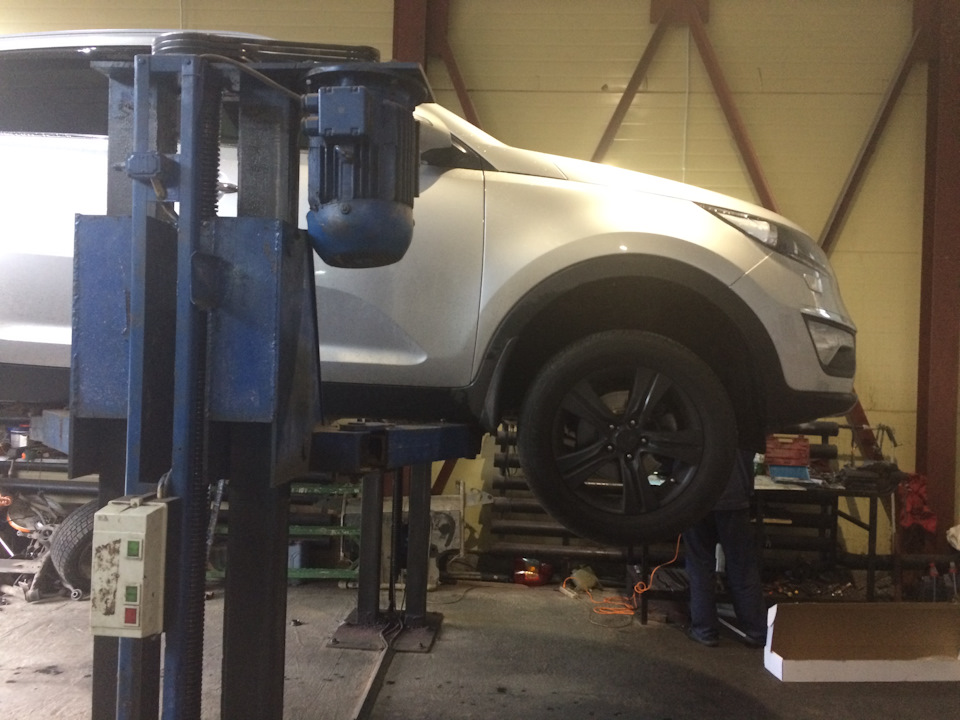 Накладки на бампер — KIA Sportage (3G), 2 л, 2013 года | тюнинг | DRIVE2