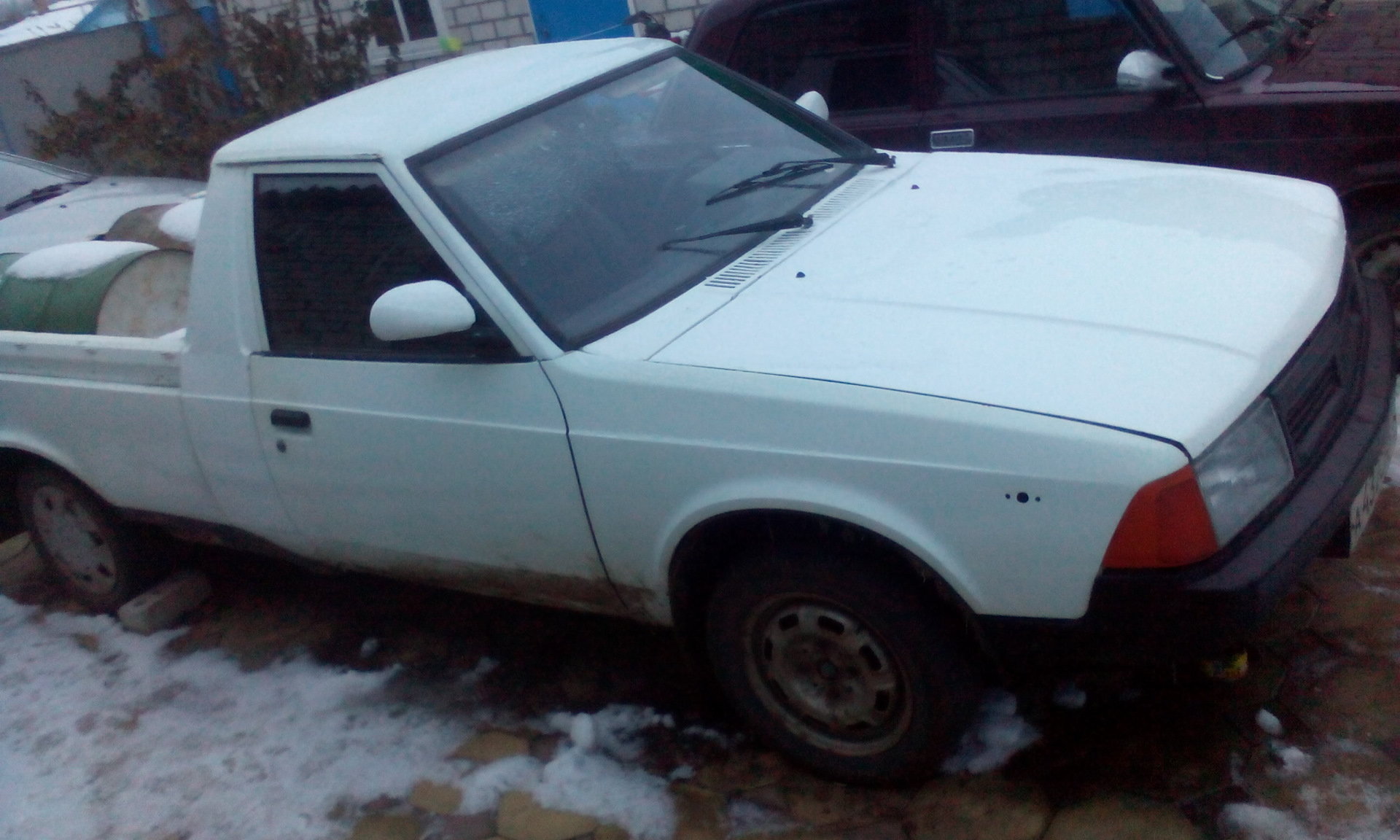 Он все еще в строю — Москвич 2335, 1,6 л, 1994 года | фотография | DRIVE2