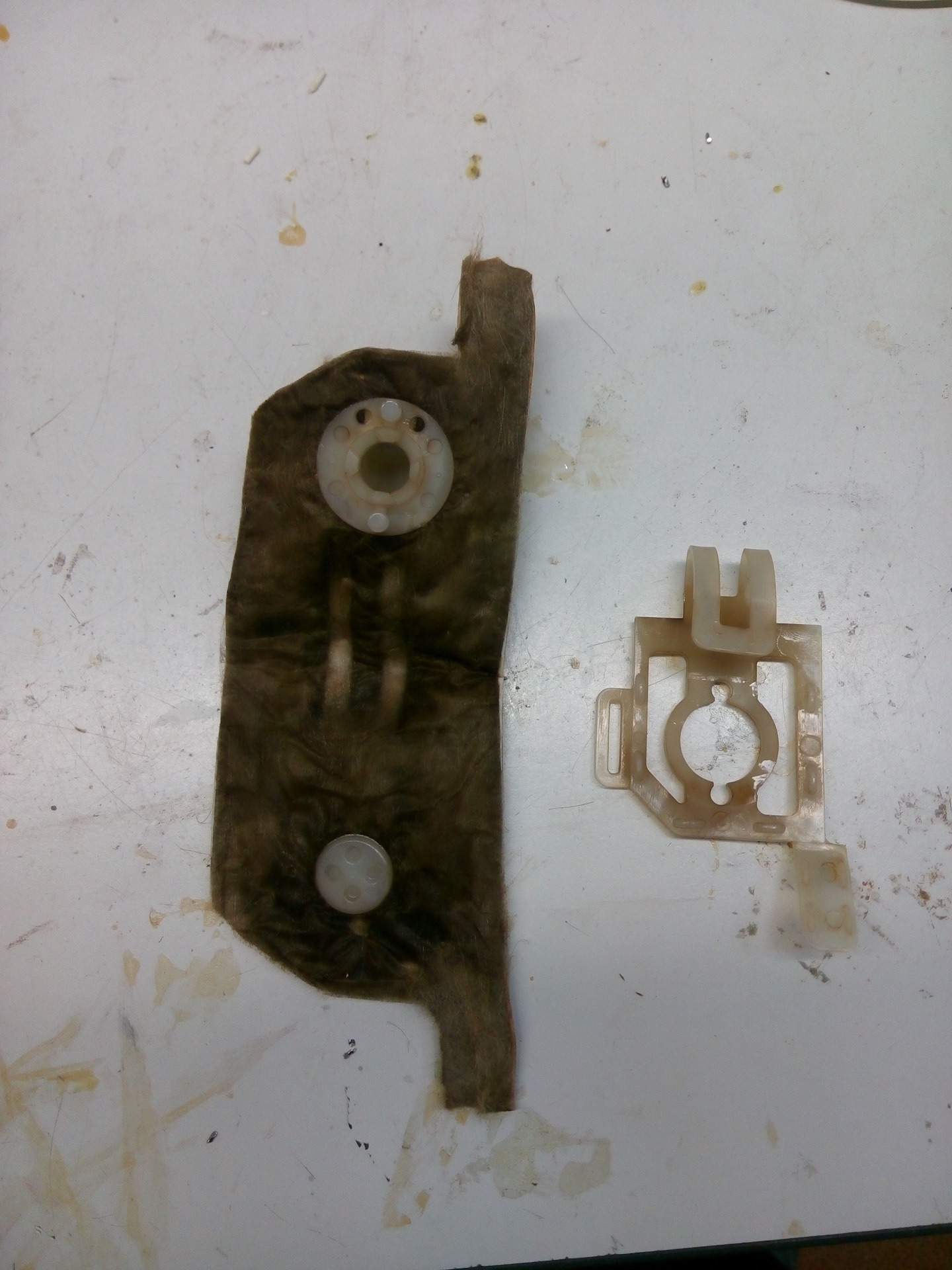 Сеточка бензонасоса изнутри. — ЗАЗ Chance, 1,3 л, 2009 года | другое ...