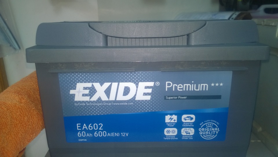 Замена Аккумулятора — Ford Focus Sedan I, 2 л, 2001 года | электроника | DRIVE2