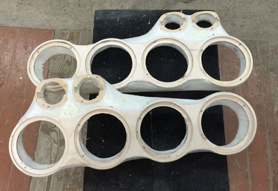 Подиуми готово осталось обшывать на кожем — Lada 2114, 1,5 л, 2006 года ...