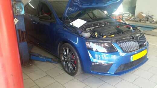 Замена ксенона — Skoda Octavia Rs A7 Mk3 2 л 2014 года визит на