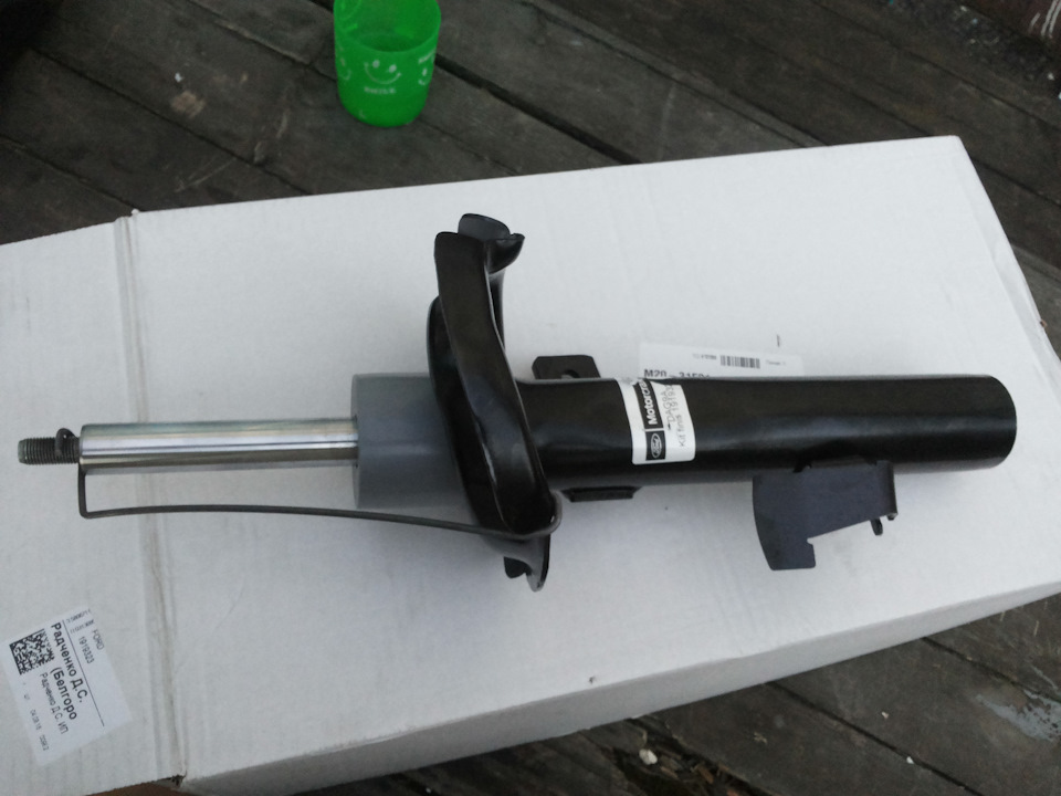 Оригинальные запчасти на переднюю подвеску. — Ford Focus Sedan II, 1,8 ...