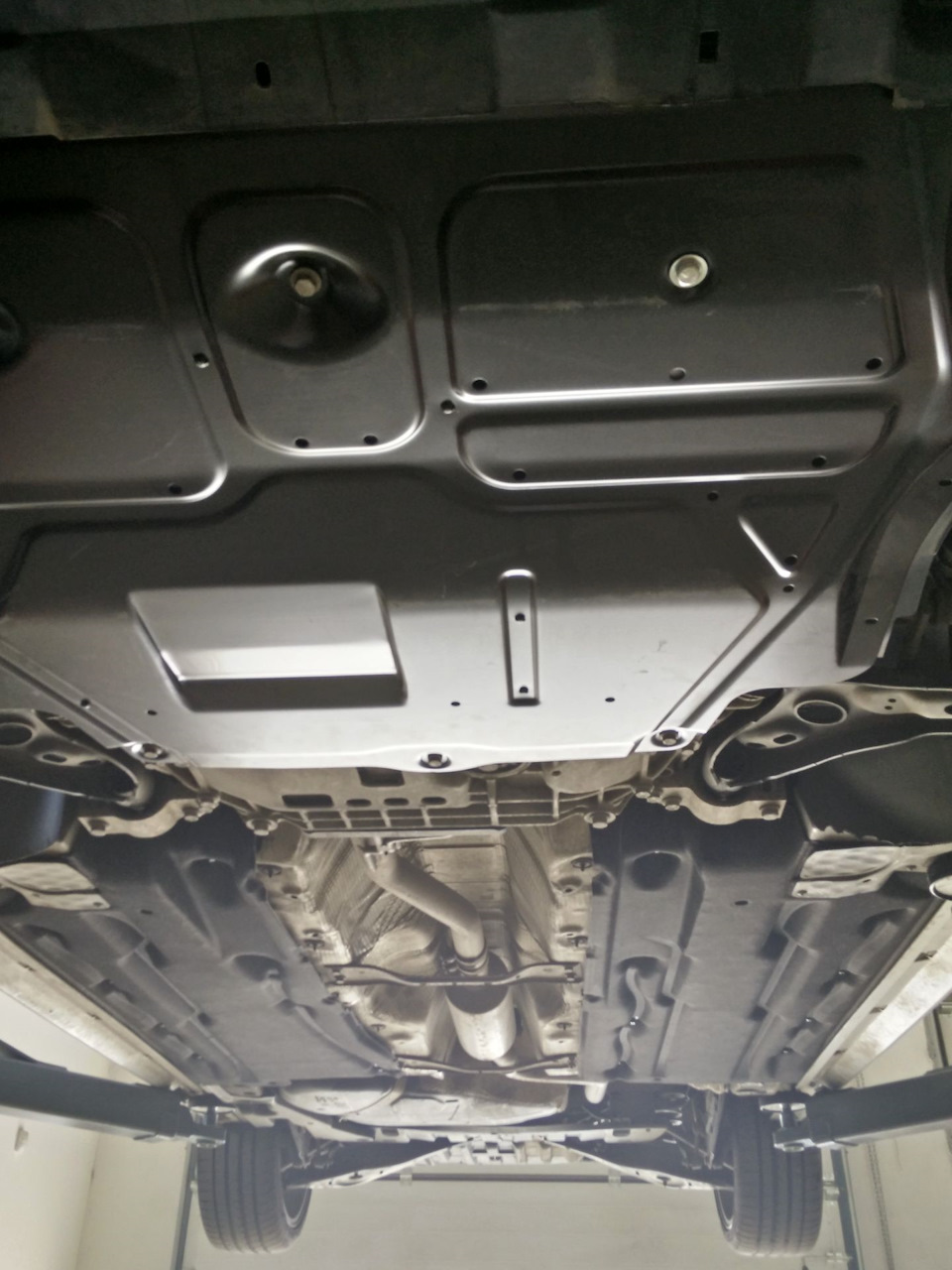 Защиты днища — Volkswagen Passat CC, 2 л, 2015 года | аксессуары | DRIVE2