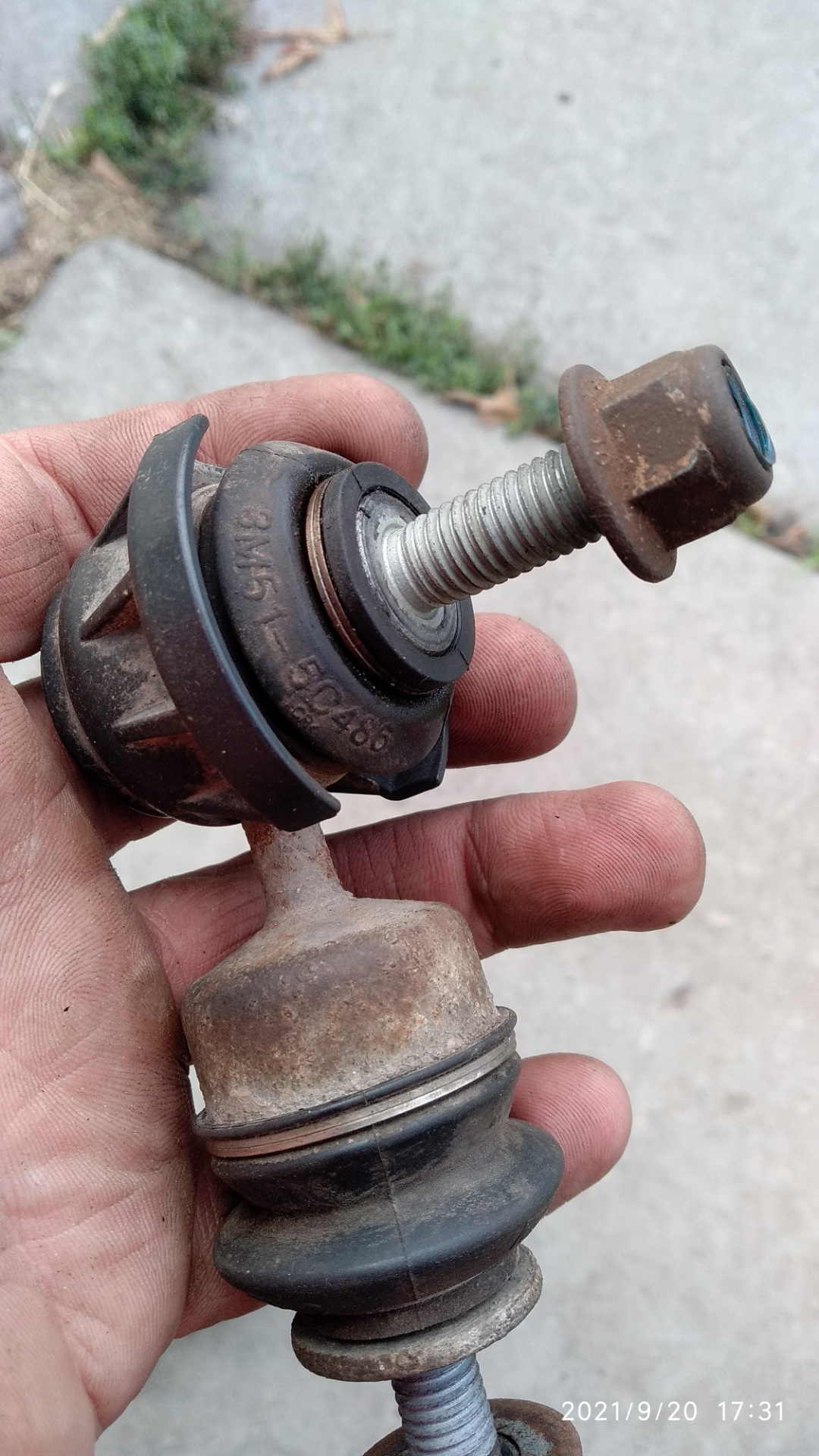 Замена стоек заднего стабилизатора — Ford Focus Hatchback II, 1,6 л ...