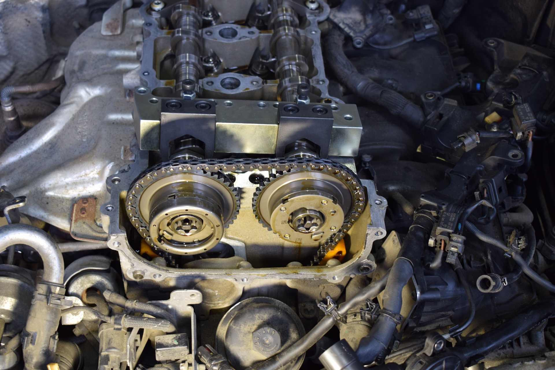 Замена цепи ГРМ на моторе M274.920 + ремонт валов системы ГРМ ...