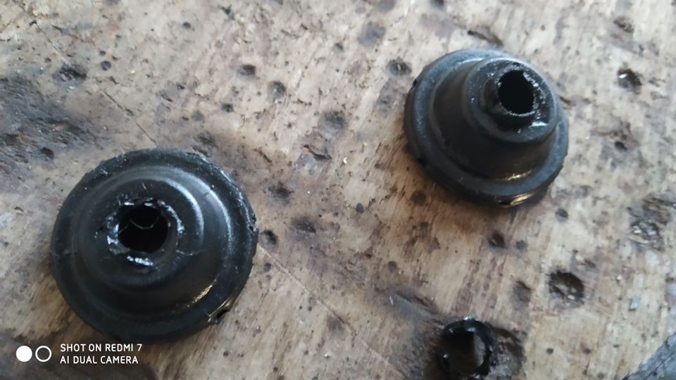 Замена прокладки клапанной крышки — Skoda Fabia Mk1, 1,4 л, 2001 года ...