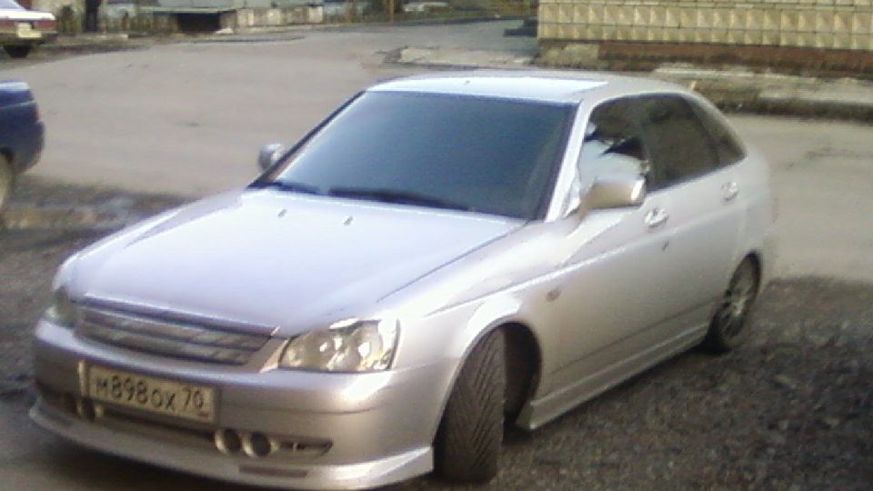 Кто знает где в томске шьют On Line — Lada Приора хэтчбек 1 6 л 2011