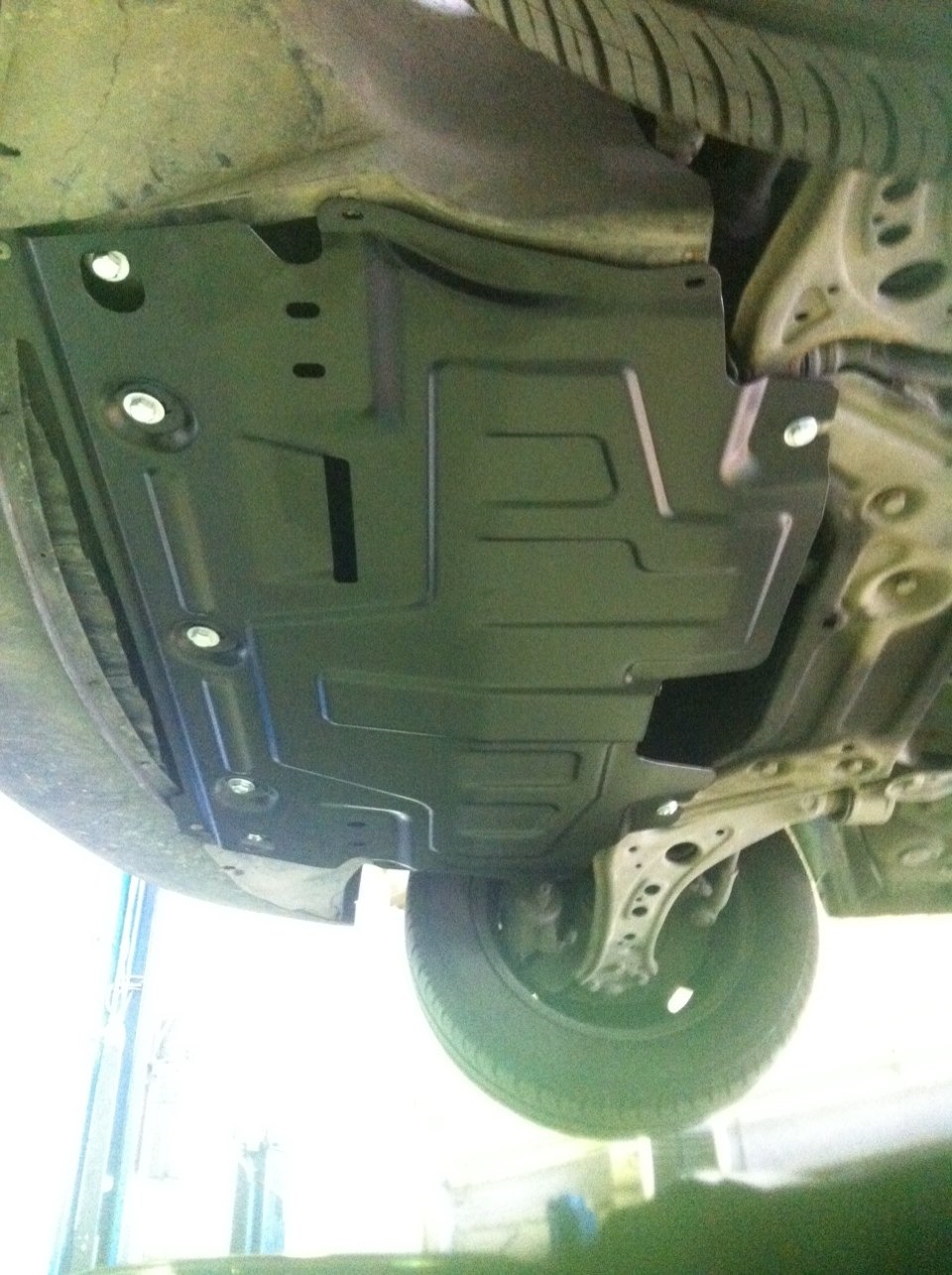 Защита картера — Volkswagen Polo Hatchback Mk4F, 1,4 л, 2007 года ...