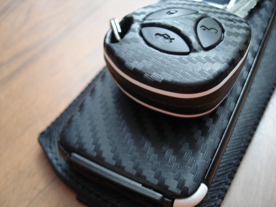 ключ и телефон в 3D карбон — DRIVE2