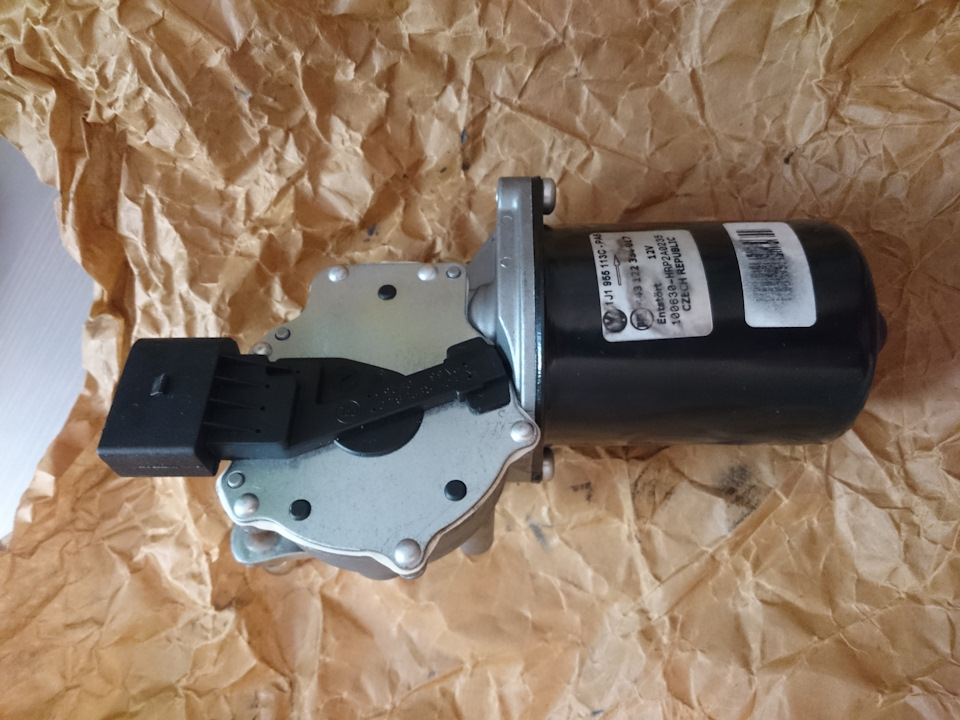 1J1955113C Электромотор стеклоочистителя VAG | Запчасти на DRIVE2