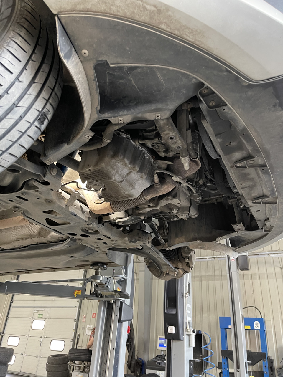 Замена левого сальника привода. Замена масла в МКПП. — Volkswagen Jetta ...