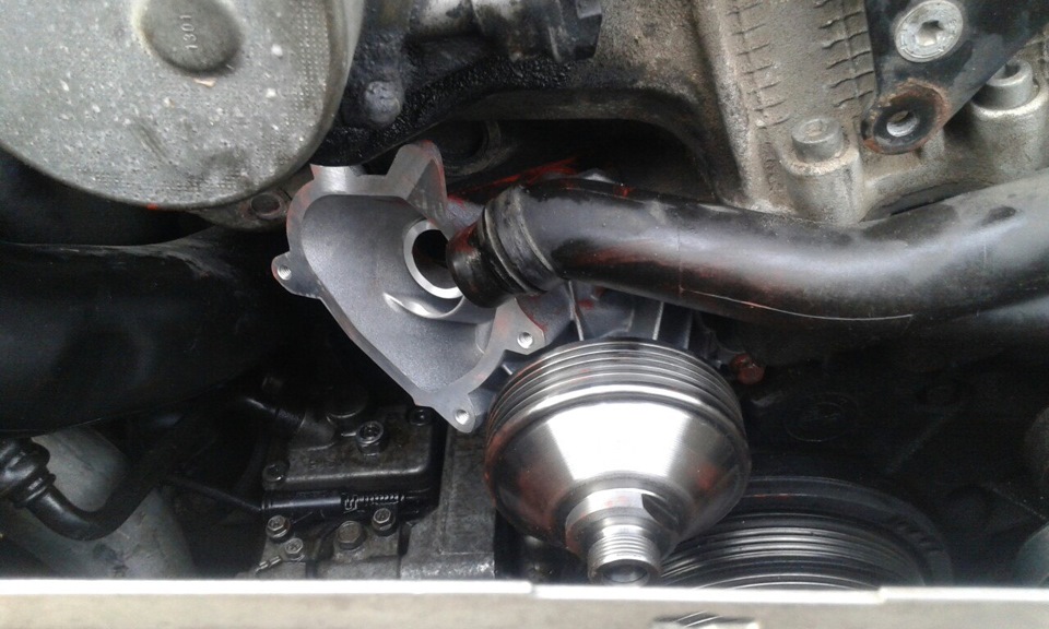 замена водяной помпы — BMW 5 series (E39), 2,5 л, 2001 года | своими ...