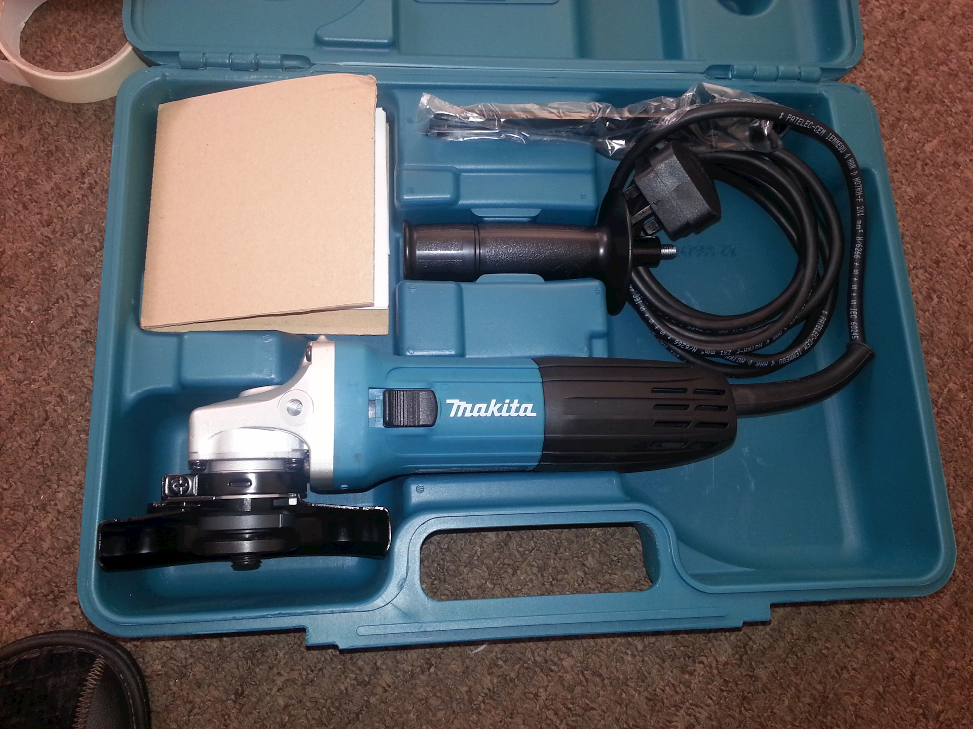 Makita GA4530 Angle Grinder — Lada 2115, 1,5 л, 2005 года | другое | DRIVE2