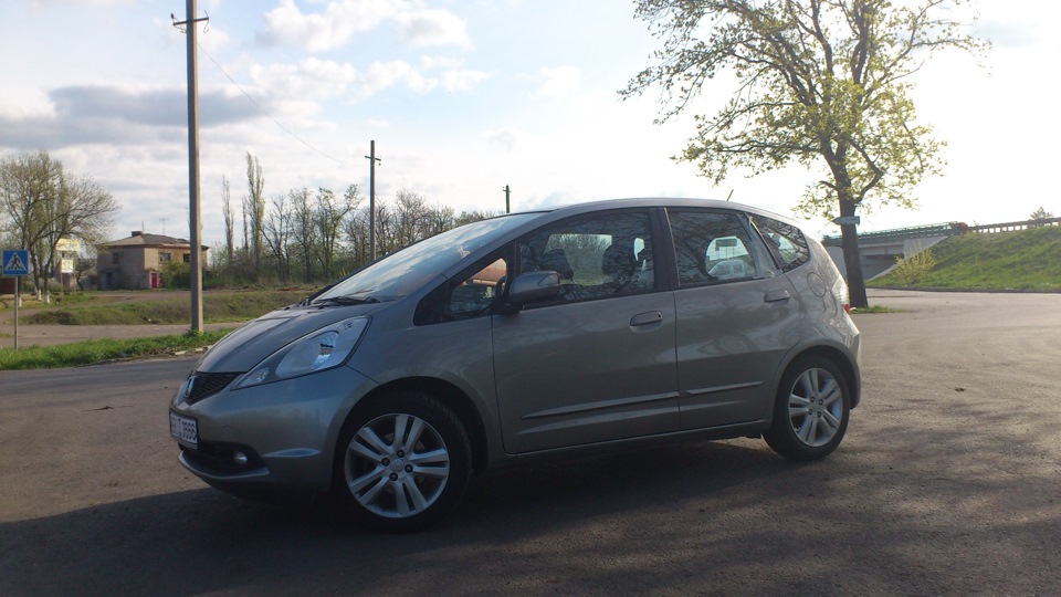 USB проводок — Honda Jazz (2G), 1,4 л, 2009 года | автозвук | DRIVE2