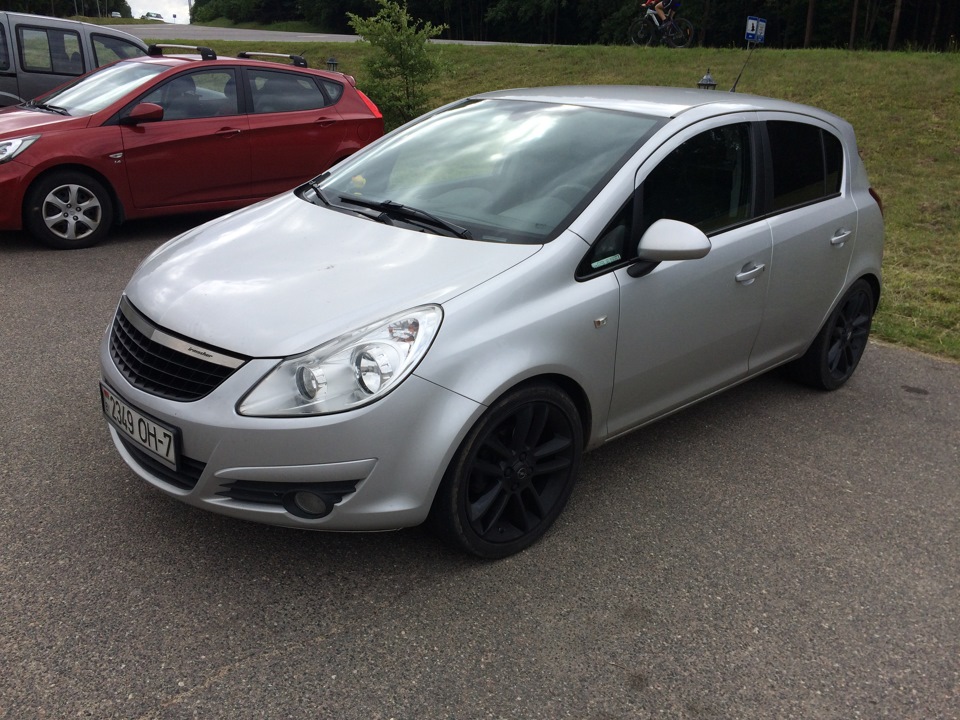 Замена решетки радиатора Irmscher — Opel Corsa D, 1,3 л, 2010 года ...