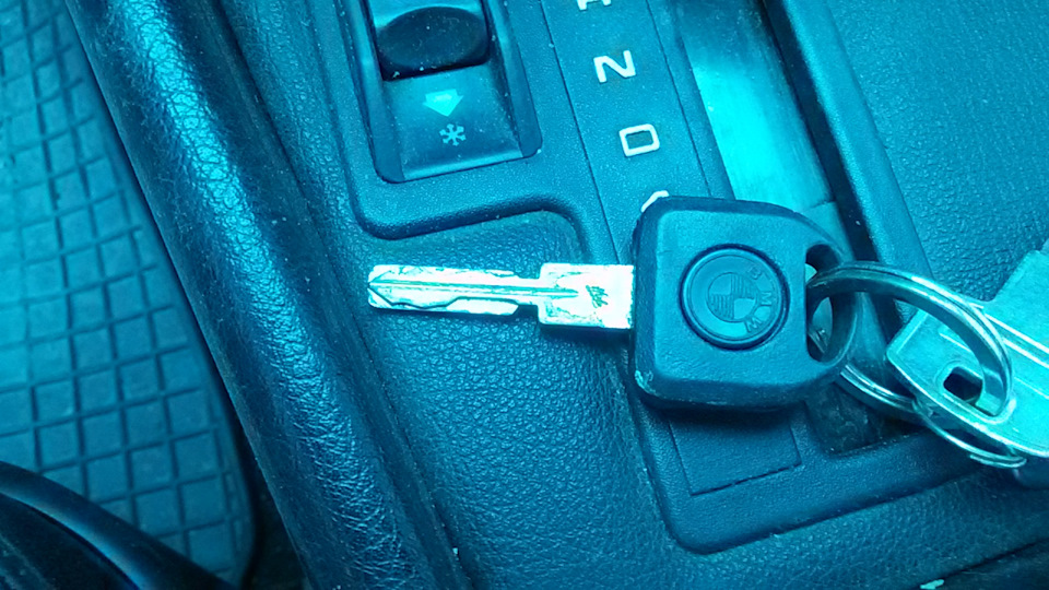 Ключики. . . . . ) — BMW 5 series (E34), 2 л, 1992 года | наблюдение ...