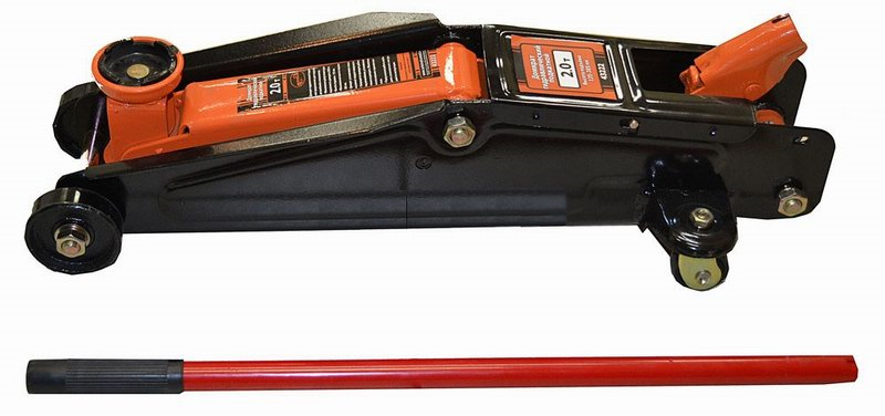 Какой домкрат подойдёт для Люси? — Toyota Estima Lucida, 2,2 л, 1998 года | аксессуары | DRIVE2