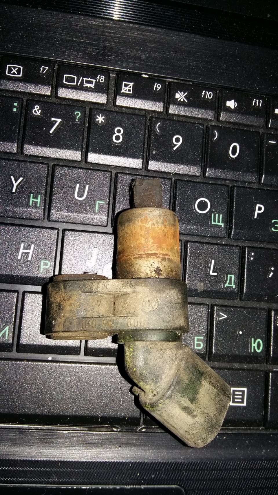 1H0927808 Датчик, частота вращения колеса. Передняя ось справа VAG ...