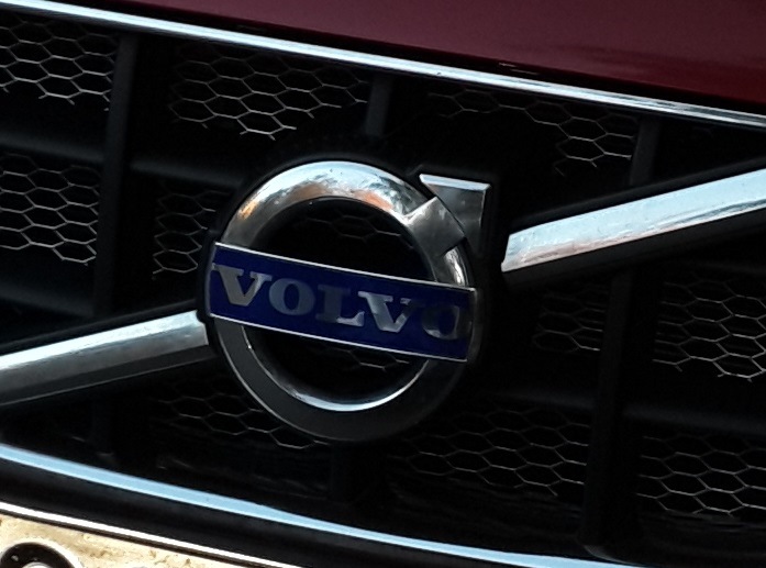 Наклейка "VOLVO" со значка на решетке радиатора (бесплатно) — Volvo ...