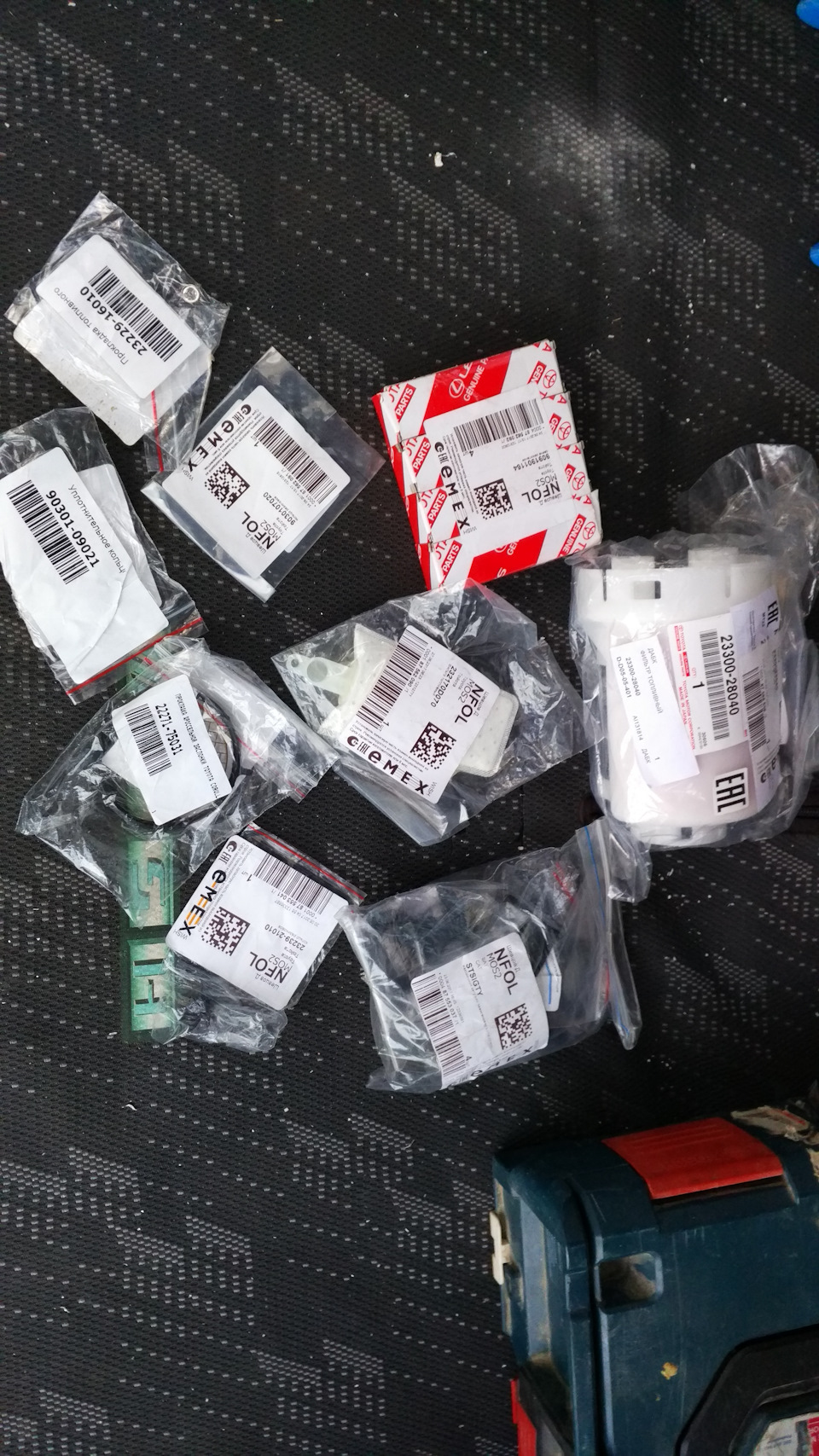 2330028040 Фильтр топливный TOYOTA LEXUS | Запчасти на DRIVE2