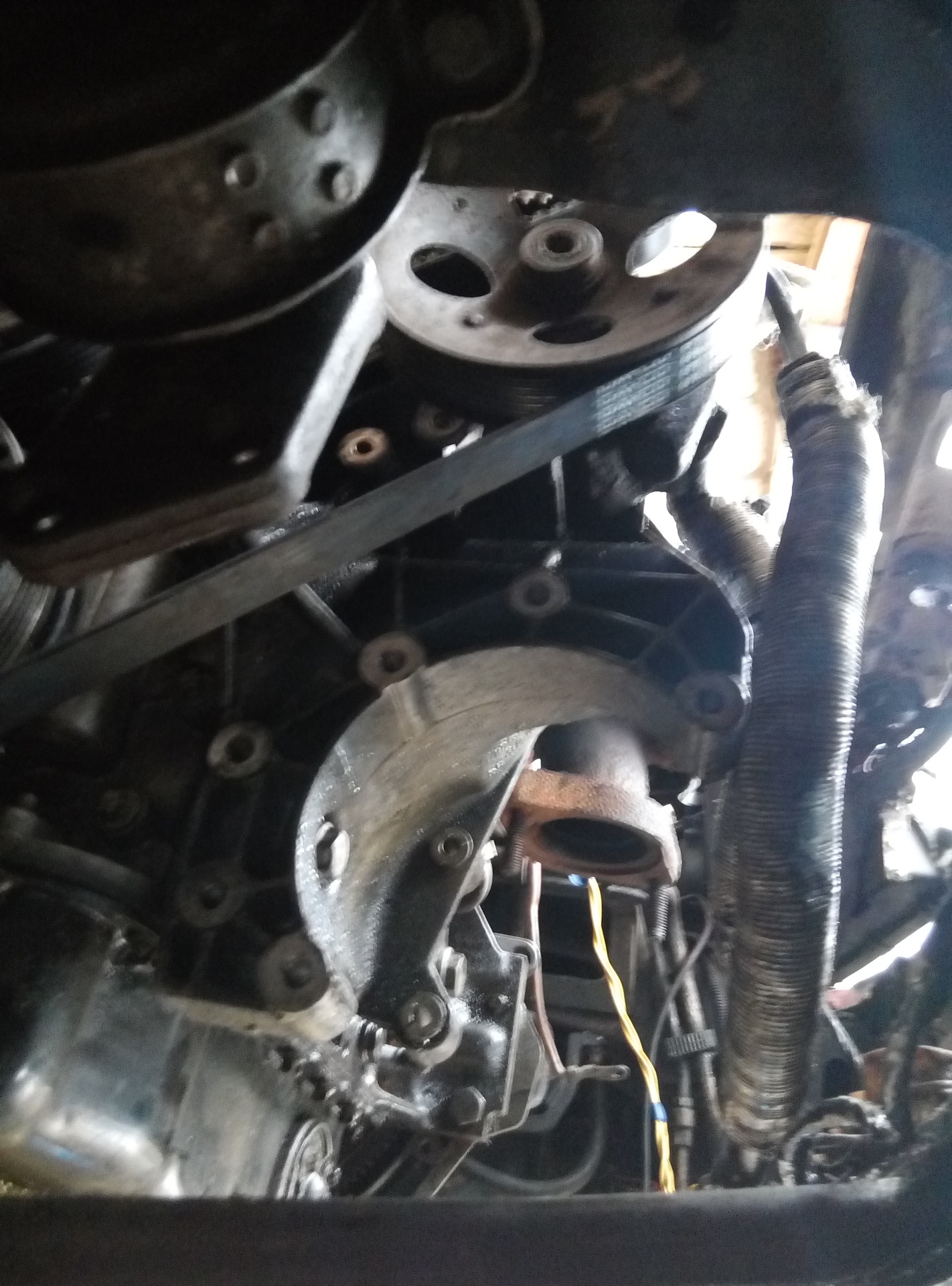 Купил кронштейн и глянул под клапанную крышку — Opel Vectra A, 2 л ...